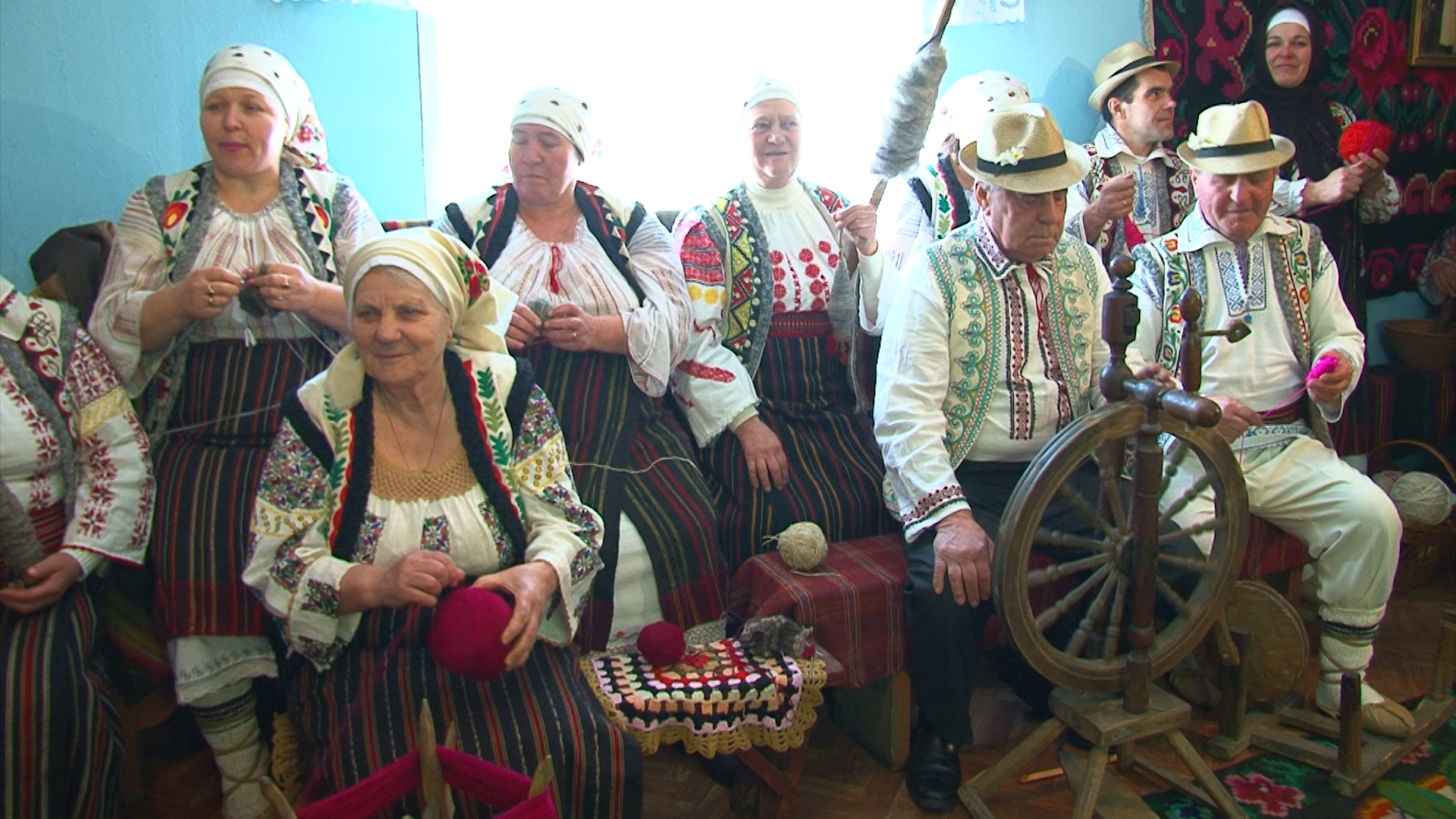 No comment: Șezătoare la Șolcani - Observatorul de Nord